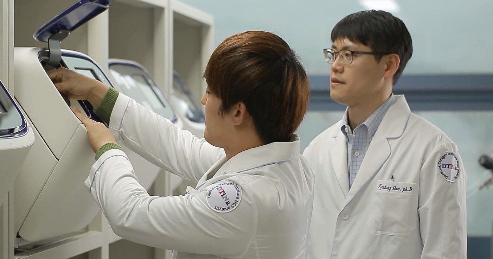 Professor Han Wins Commendation from Minister of Education