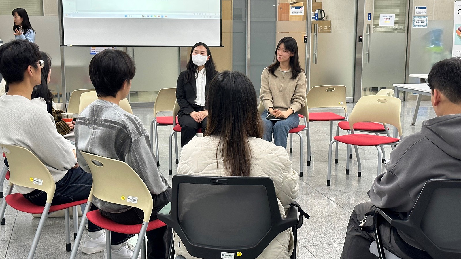 Exchange Student Talk Concert: Insights into the Exchange Experience